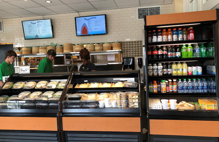 Country Clubs Serve Up Snack Bars with Style - Club + Resort Chef